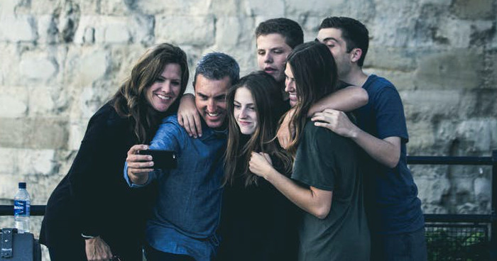 7 Signs You're Financially Stable to Start a Family
