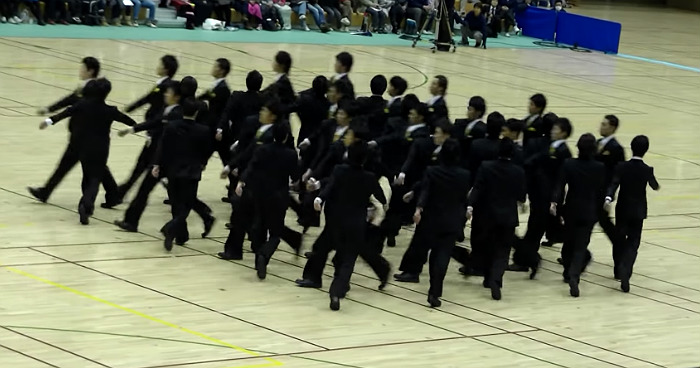 Japanese Synchronized Walking Performance Will Hypnotize You
