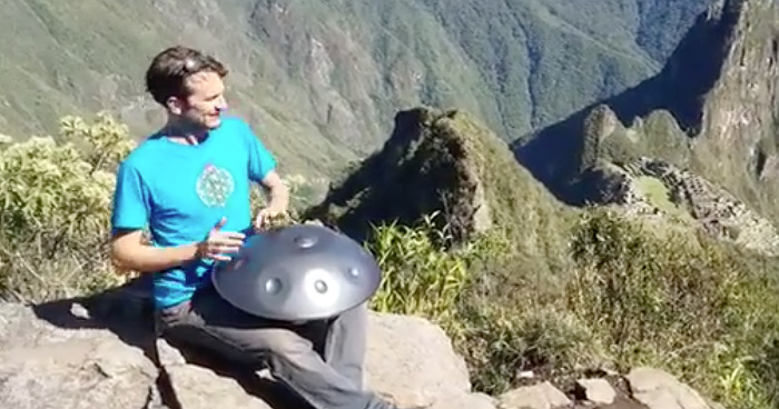 Listening to this artist playing on Handpan is incredibly relaxing