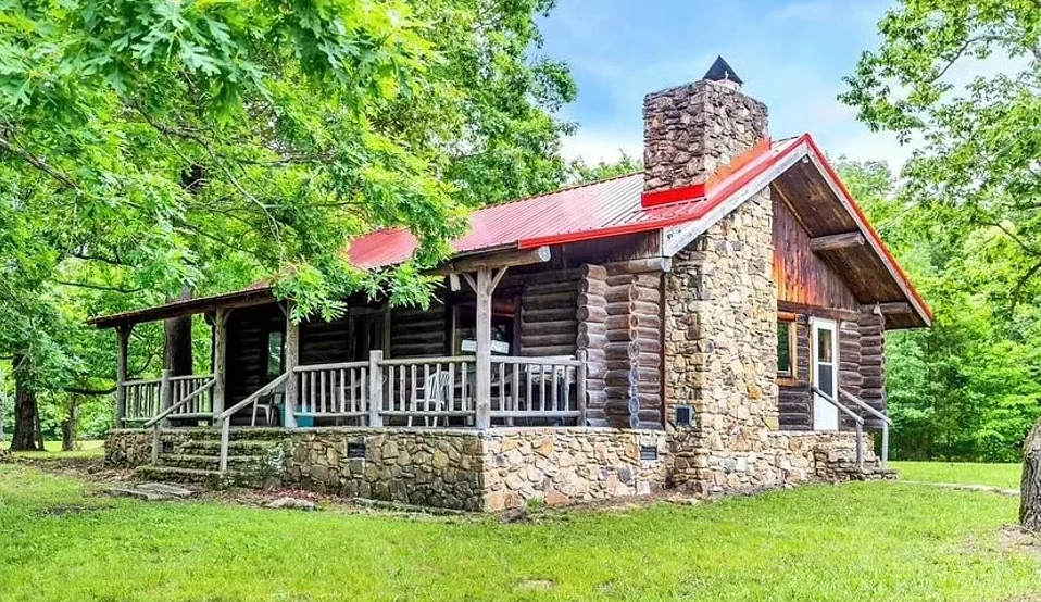 Willie Nelson's Hand-Crafted Log Cabin Sold For $2.14 Million, But Wait ...
