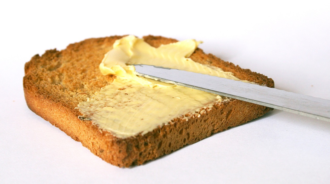 The Way You Spread Butter On Toast Says A Lot About Your Personality ...