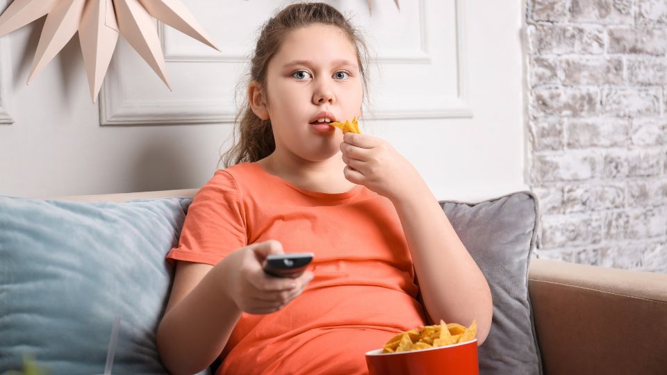 Stepmom Fat Shames 6yo Girl On Birthday, Refuses To Give Her A Cake