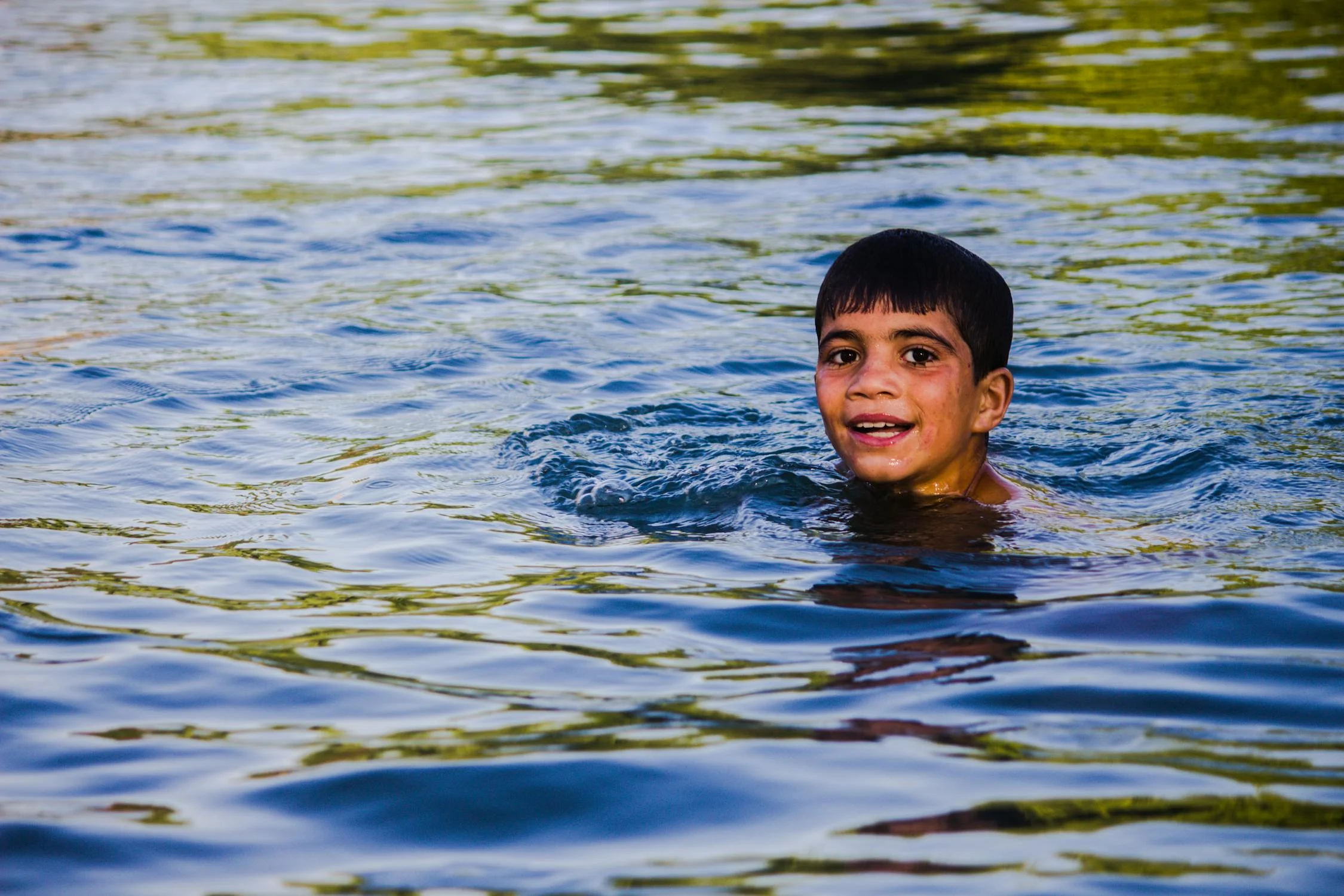 7-Year-Old Child Praised As A Hero After Swimming For An Hour To Call ...