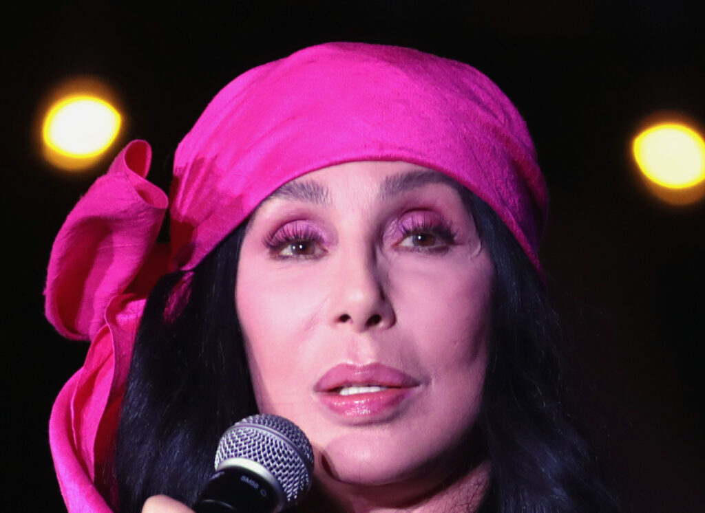 Cher Says She "Will Leave" The United States If Donald Trump Wins The ...