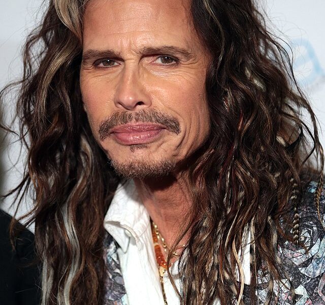 Steven Tyler New Photo On Beverly Hills Parking Garage After Health ...