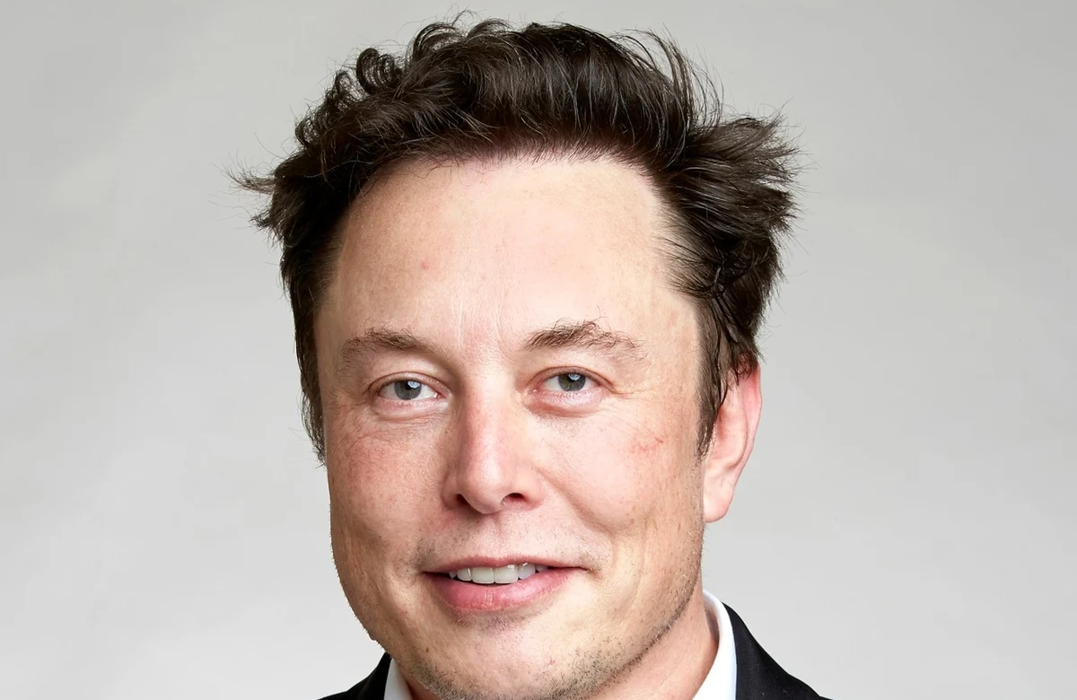 Elon Musk Shows Off Stunning Weight Loss In A Santa Claus Suit
