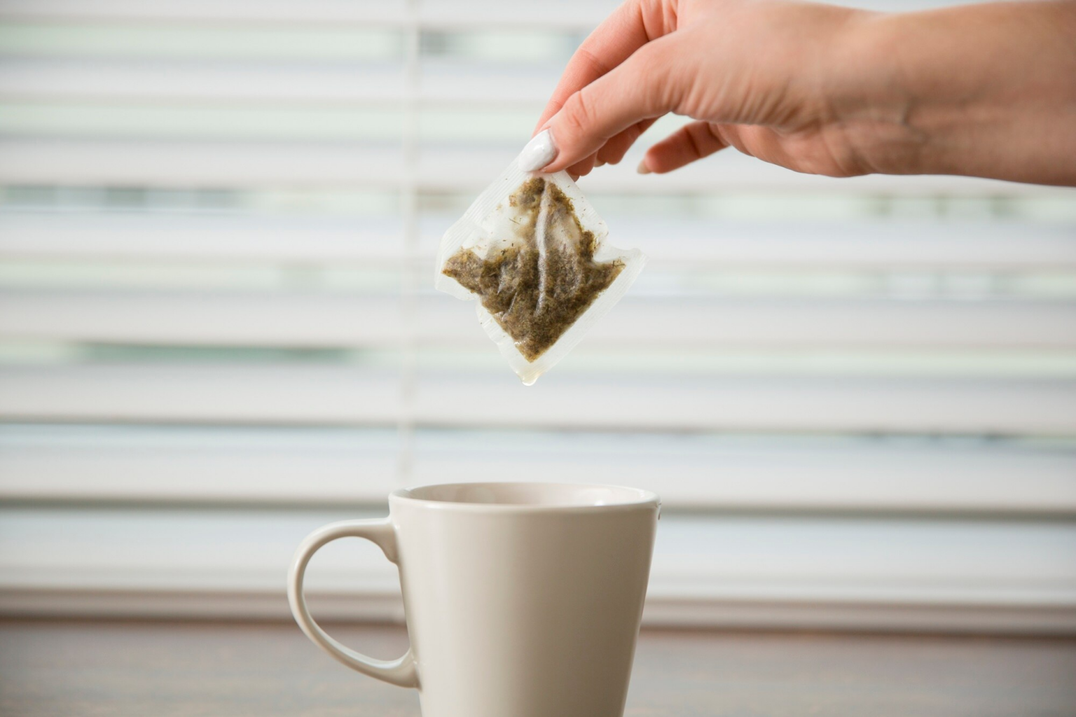 Teabags: 7 DIY Solutions That Demonstrate Why You Should Never Throw A ...