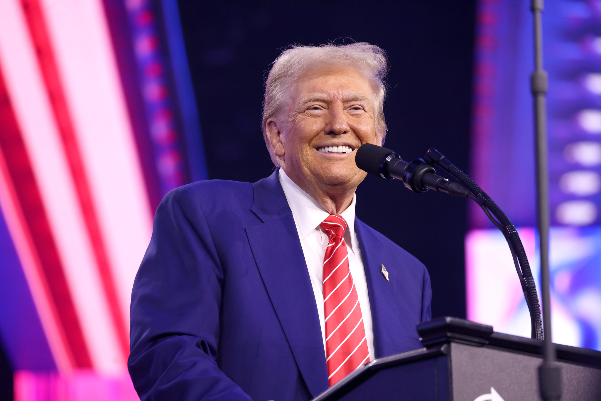 Political Analyst Who Foretold Trump’s Downfall Says It’s Happening Now