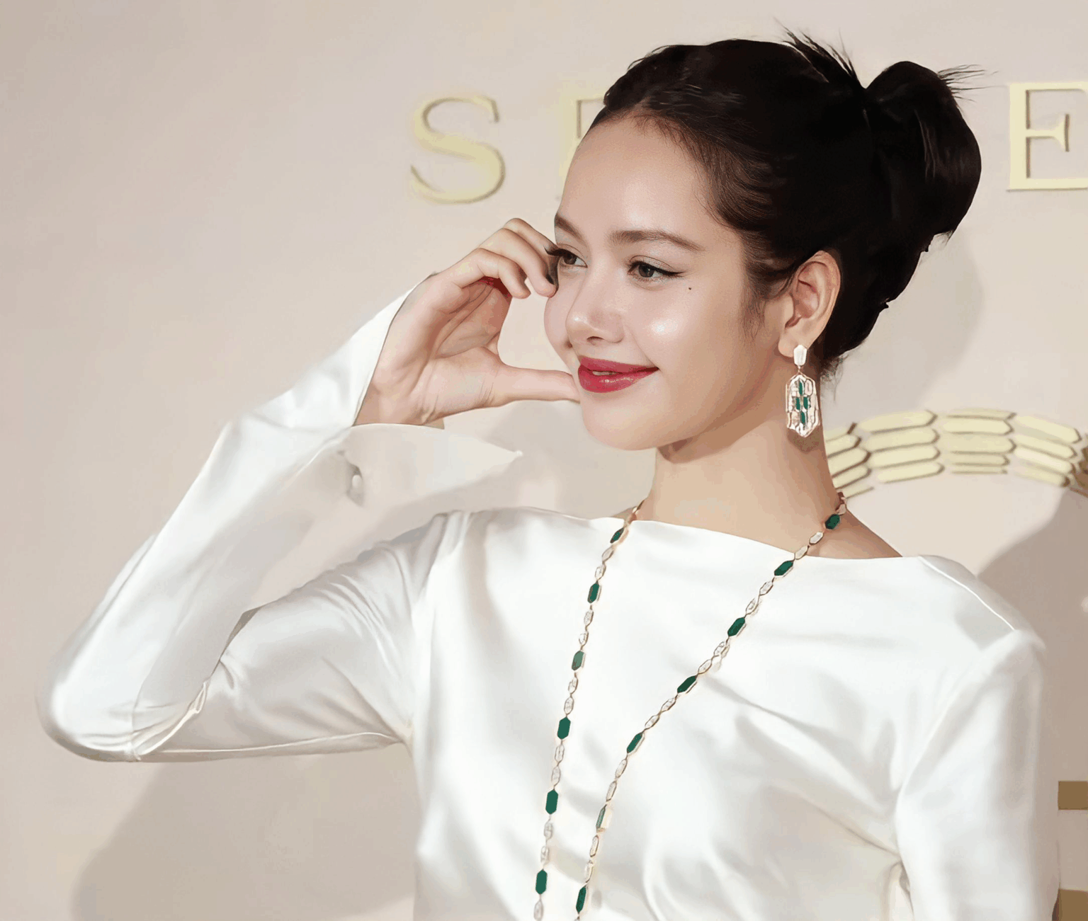 Blackpink’s Lisa Draws Criticism Over Controversial Detail In Met Gala ...